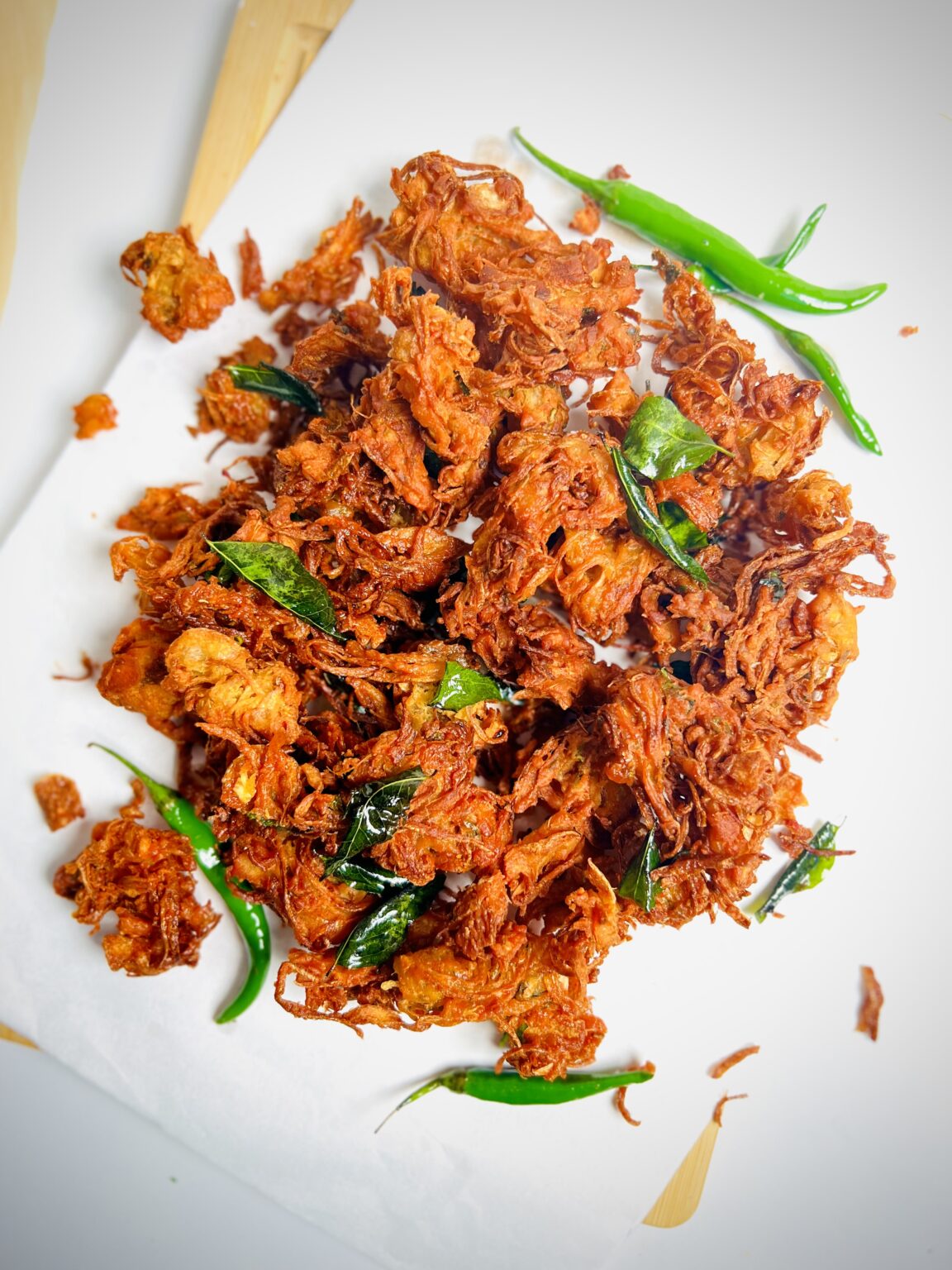 Pakori (onion pakora/fritters)